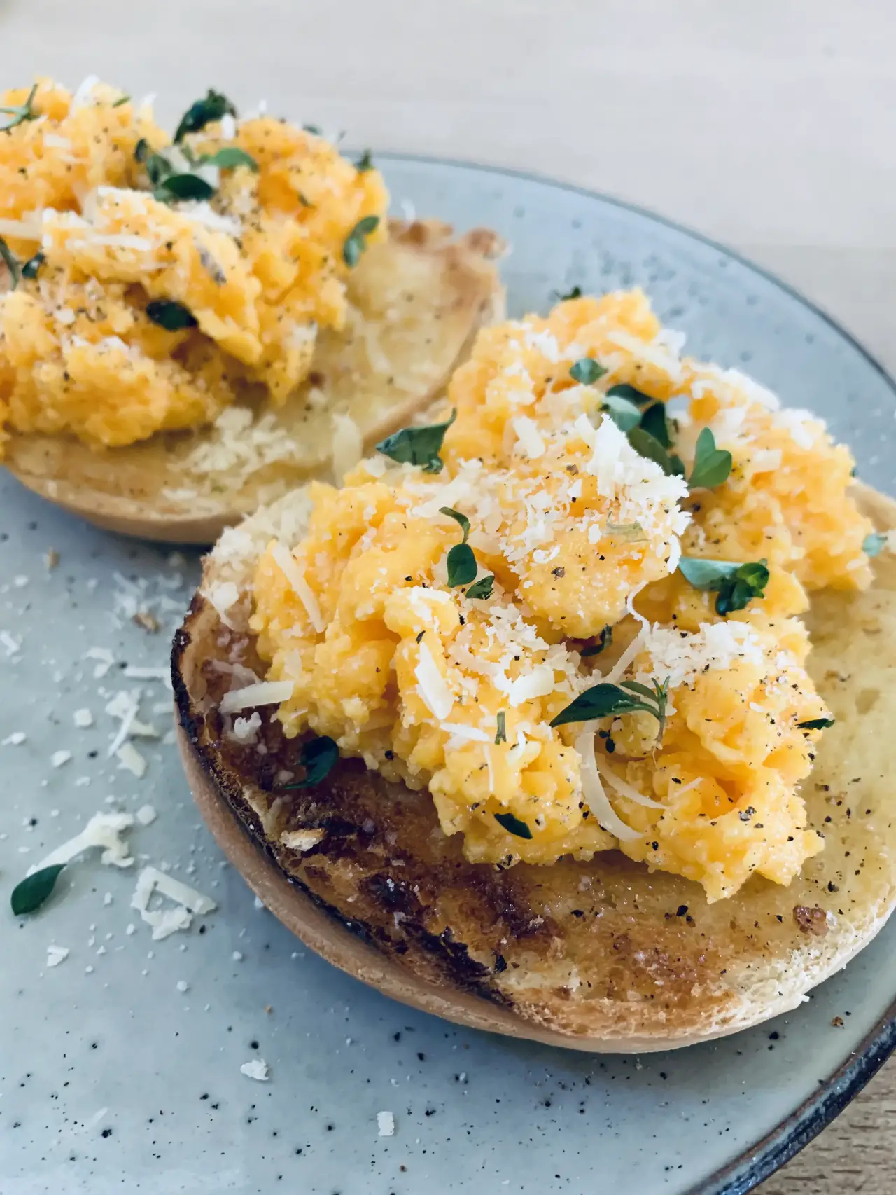 how to cook an egg yolk only