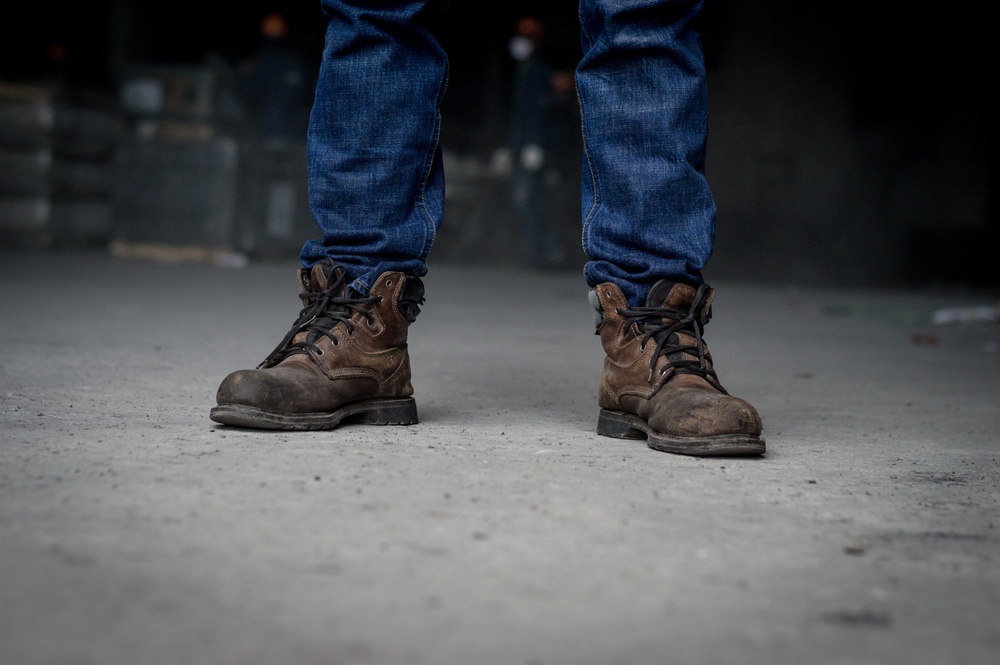 5 Best Work Boots for Hot Weather (2024): Reviews & Buyer’s Guide